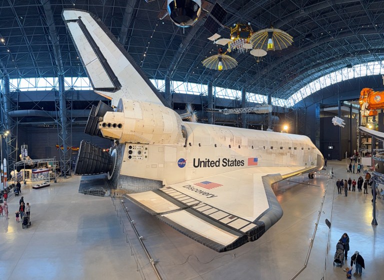 Meeting Discovery: Seeing a Space Shuttle Up Close (and What You’re ...